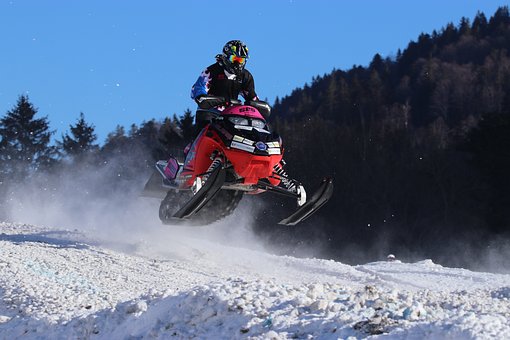 I-500 Snowmobile Race Revs Up in The Soo